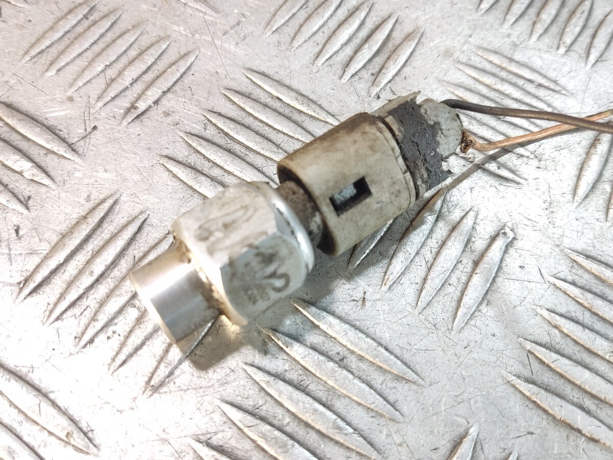 Датчик кондиционера RENAULT Symbol 1998 2008 7701205751