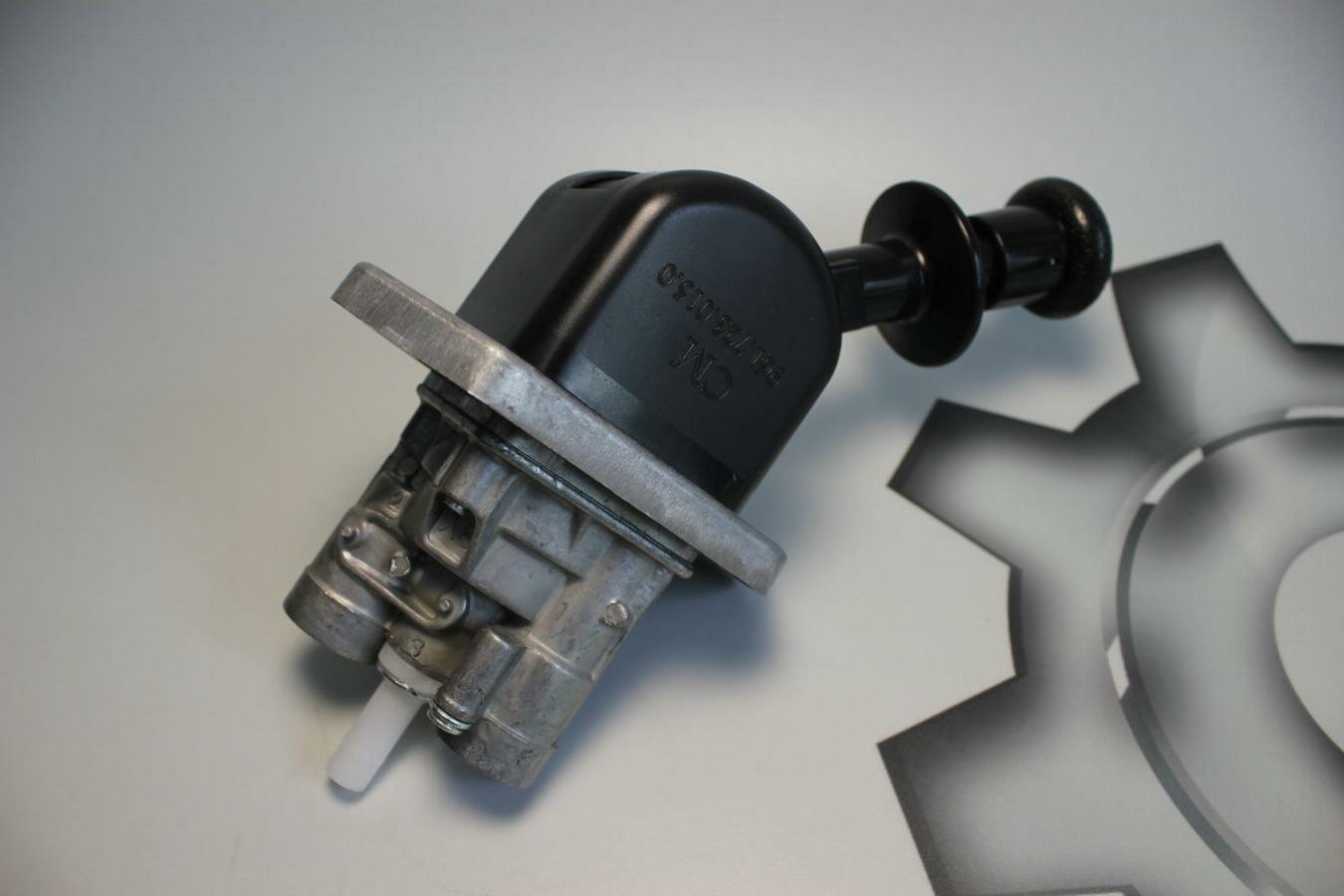 Кран ручного тормоза DAF/КАМАЗ/МАЗ/Foton 9617230150 (Спецмаш)