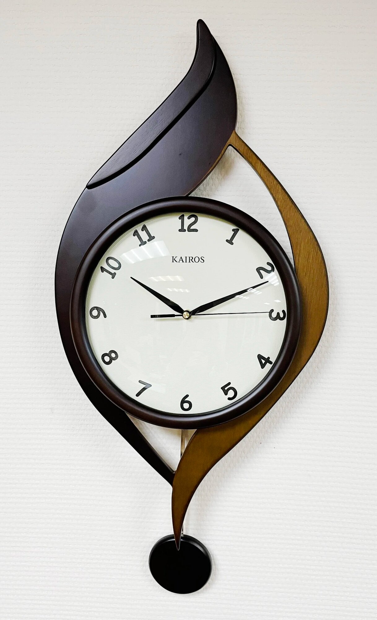 Настенные часы Kairos KS979BRN, кварцевые, фигурные, МДФ, плавный ход, с маятником