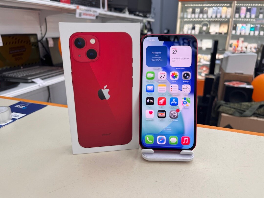 Смартфон Apple iPhone 13 128 ГБ RU, Dual: nano SIM + eSIM, (PRODUCT)RED, б/у