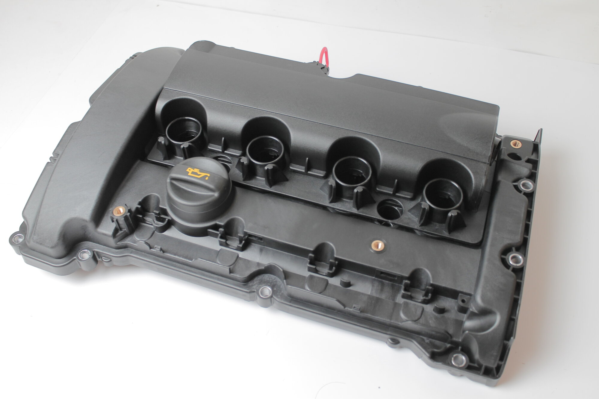 Клапанная крышка двигателя CITROEN C4 1 PEUGEOT 207 1, 308 1, 1.6 EP6DT