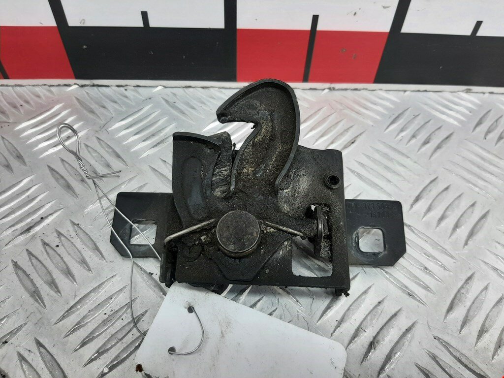 Замок капота Ford Galaxy 1 YM2116700AC арт. 1551140