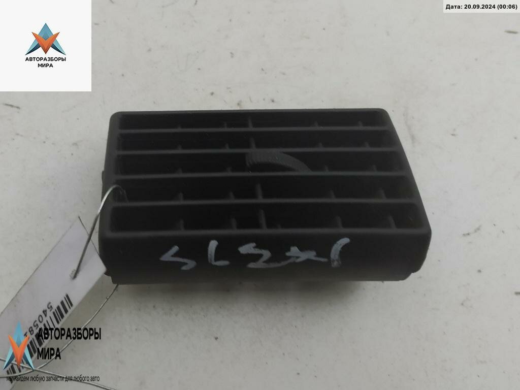 Дефлектор обдува салона Audi 80 8C/B4 1992 893820921