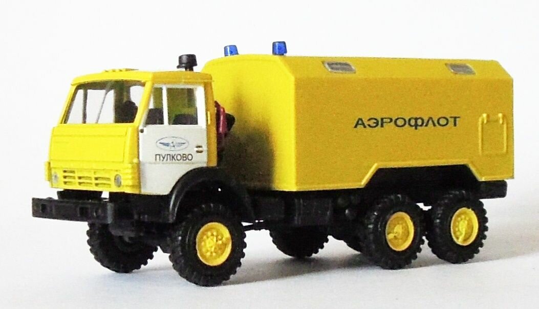 870042-2 MTD Модель грузовика с кунгом H0 1:87 16,5мм