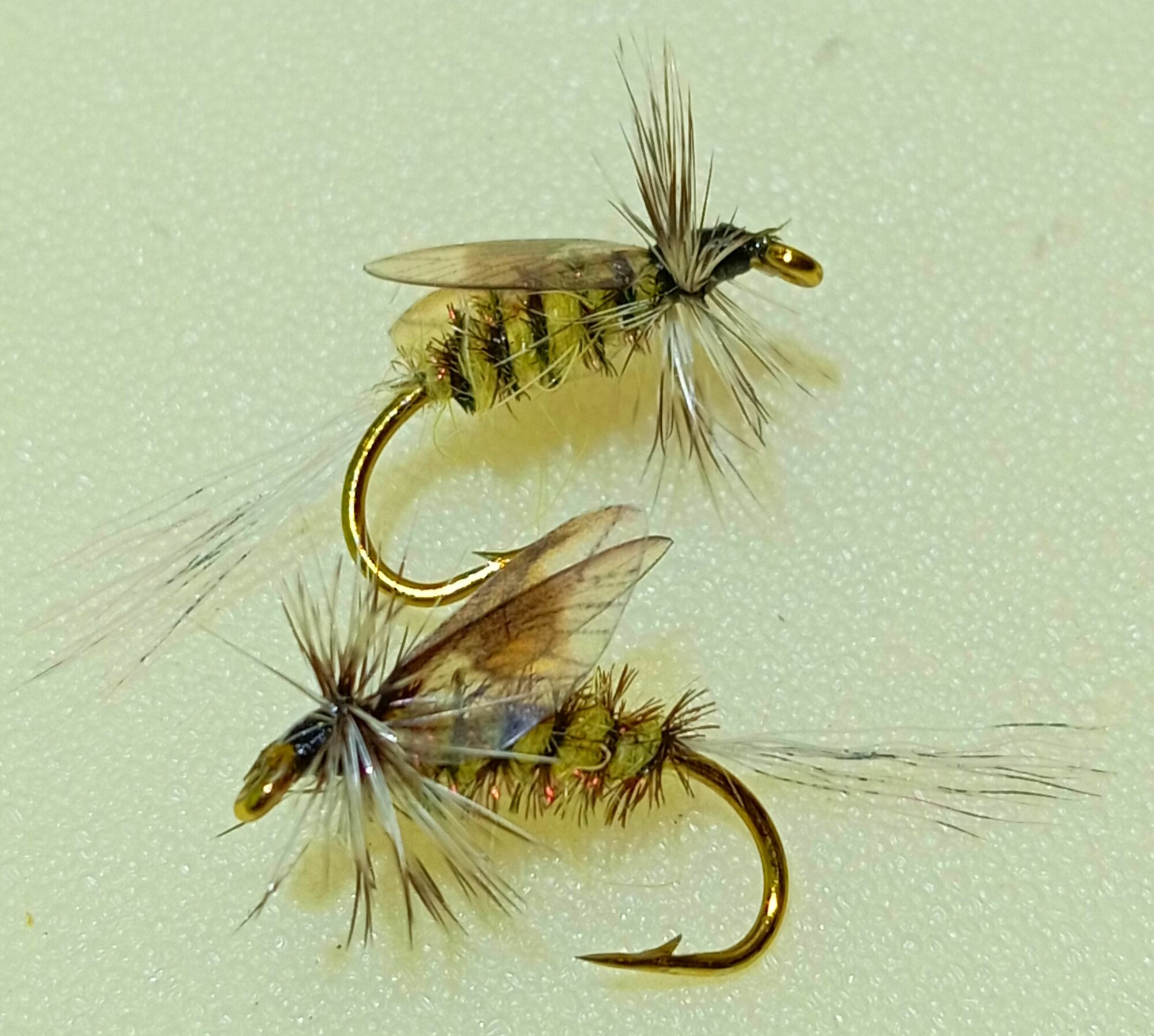 Мушка на хариуса 2 штуки.