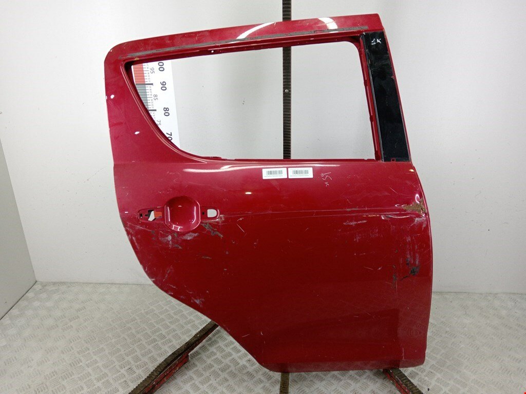 Дверь задняя правая Suzuki Swift 3 арт. 2237615