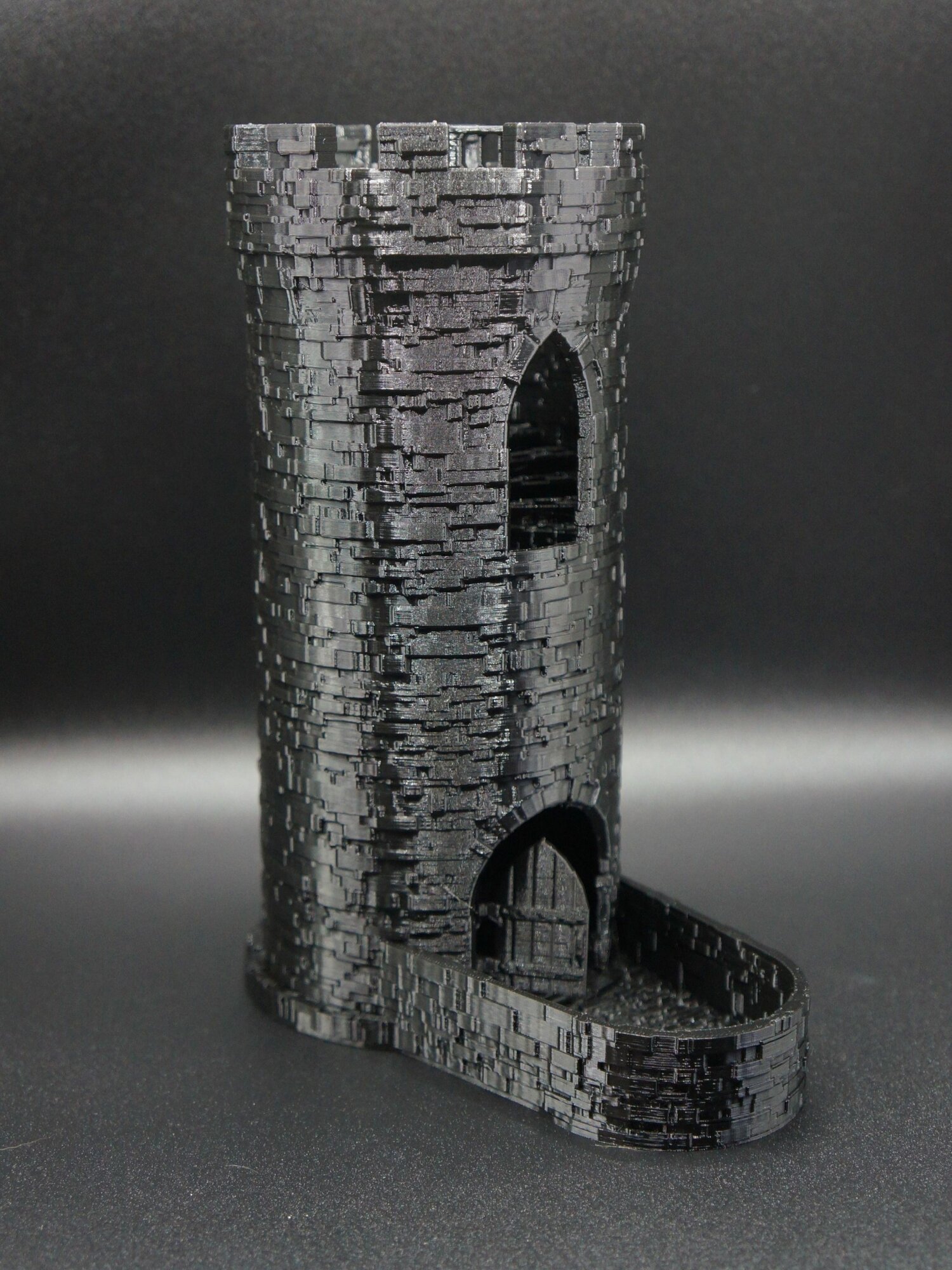 Башня с винтовой лестницей для бросания кубиков DnD