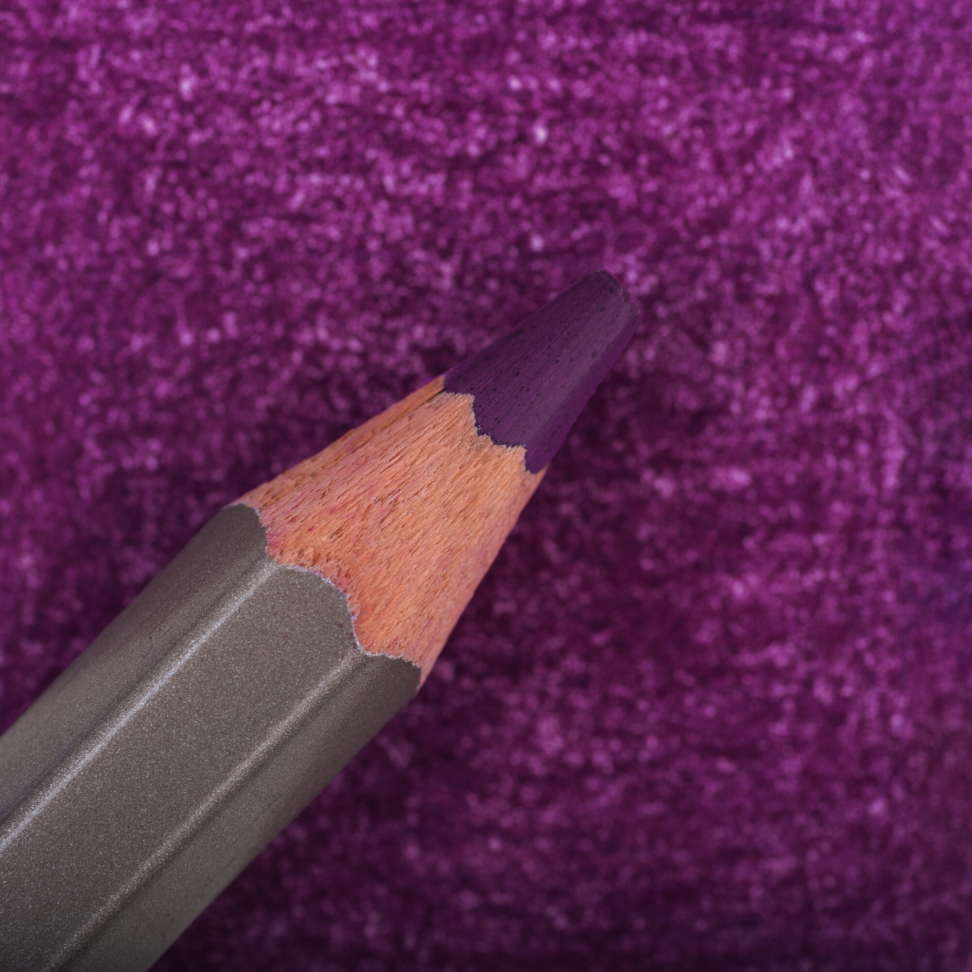 Карандаш цветной GRAFART PRO №083 баклажановый