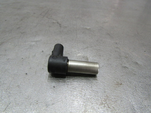 Датчик положения коленвала двигателя OM501 Mercedes Actros