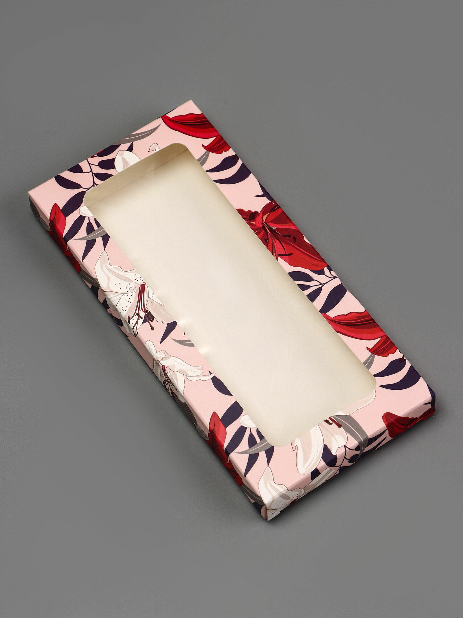 Подарочная коробка под плитку шоколада, с окном "Лилии", 17x8x1.4 см, 5 шт.