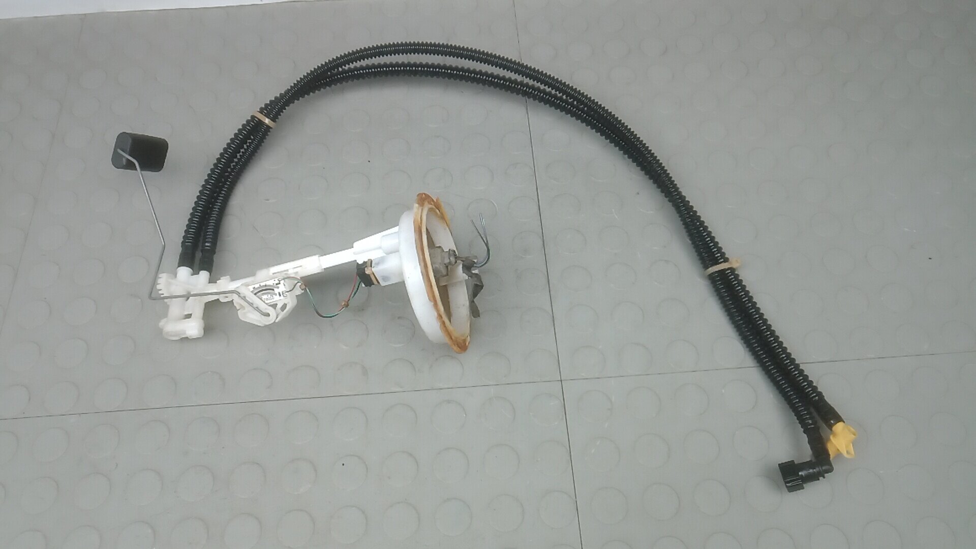 Датчик уровня топлива VOLKSWAGEN TIGUAN 1