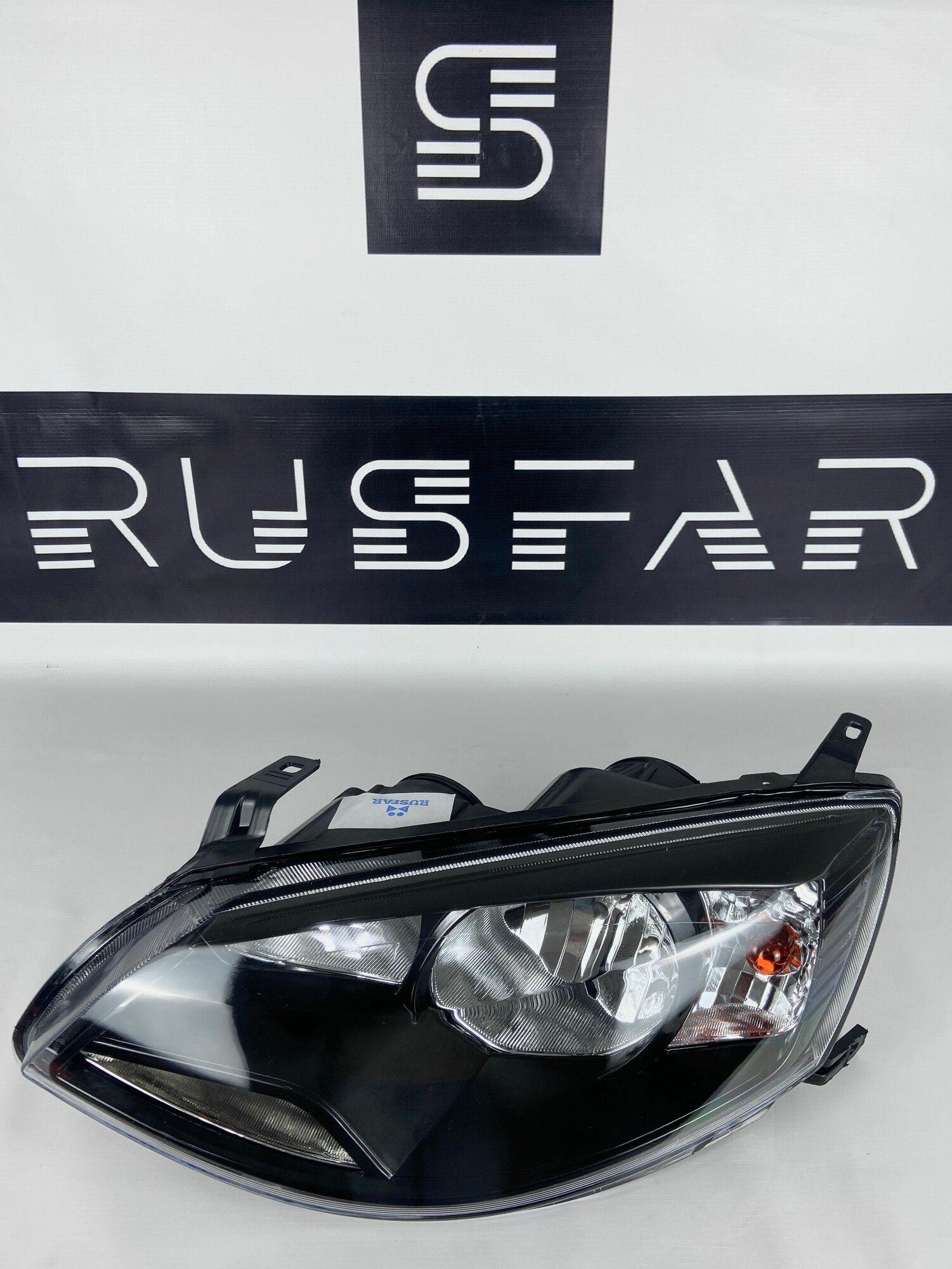 Фара русфар для LADA Kalina левая пластик/полипропилен 3000К 1600Лм