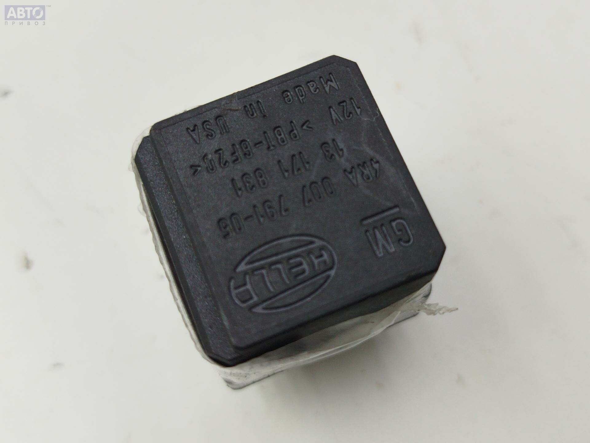 Реле вентилятора Opel Astra H (2004-2009)