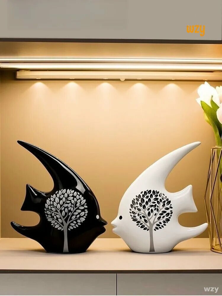 Эксклюзивный декор для дома: пара керамических рыб с ручной росписью и деревом