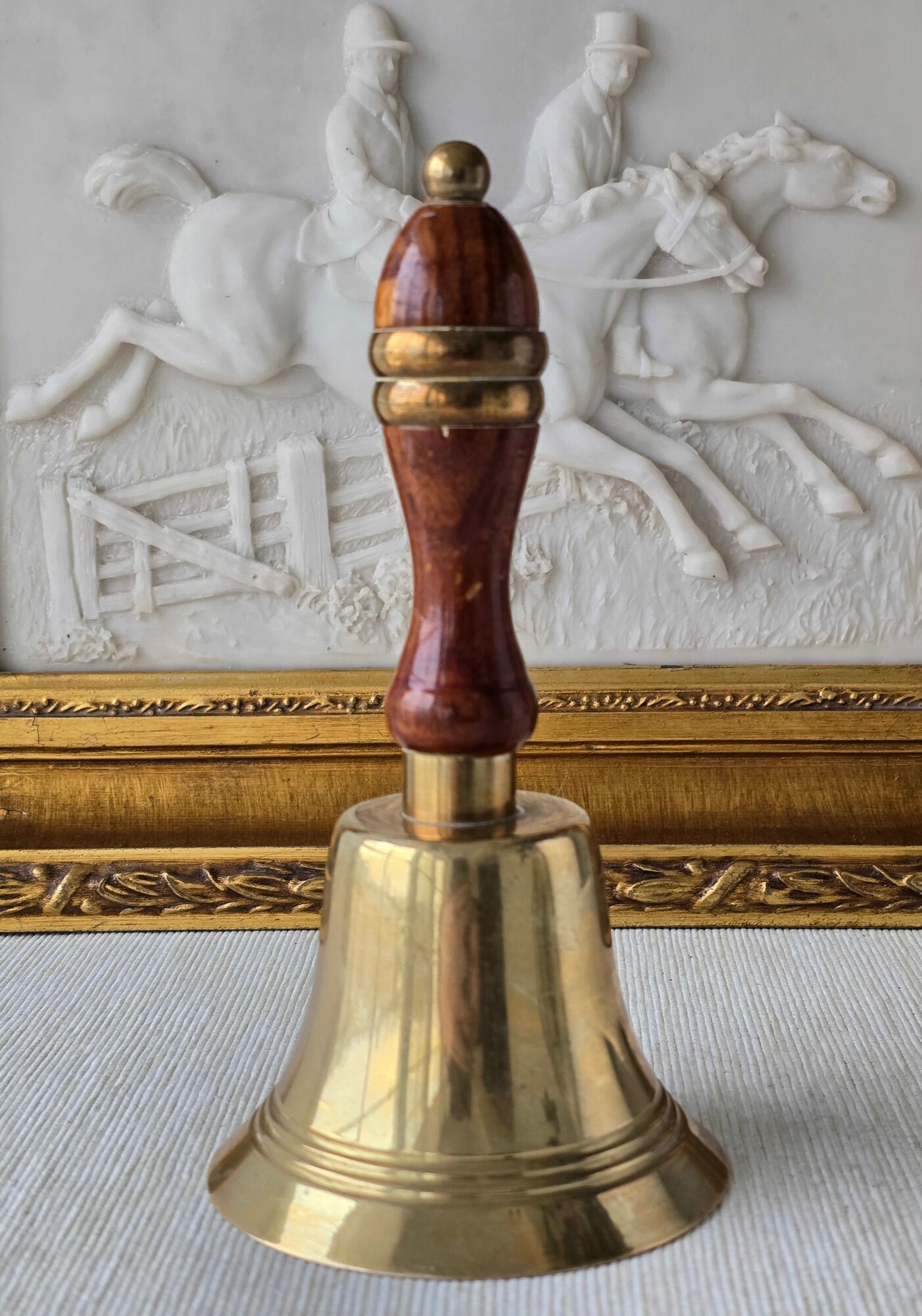 Антикварный колокольчик