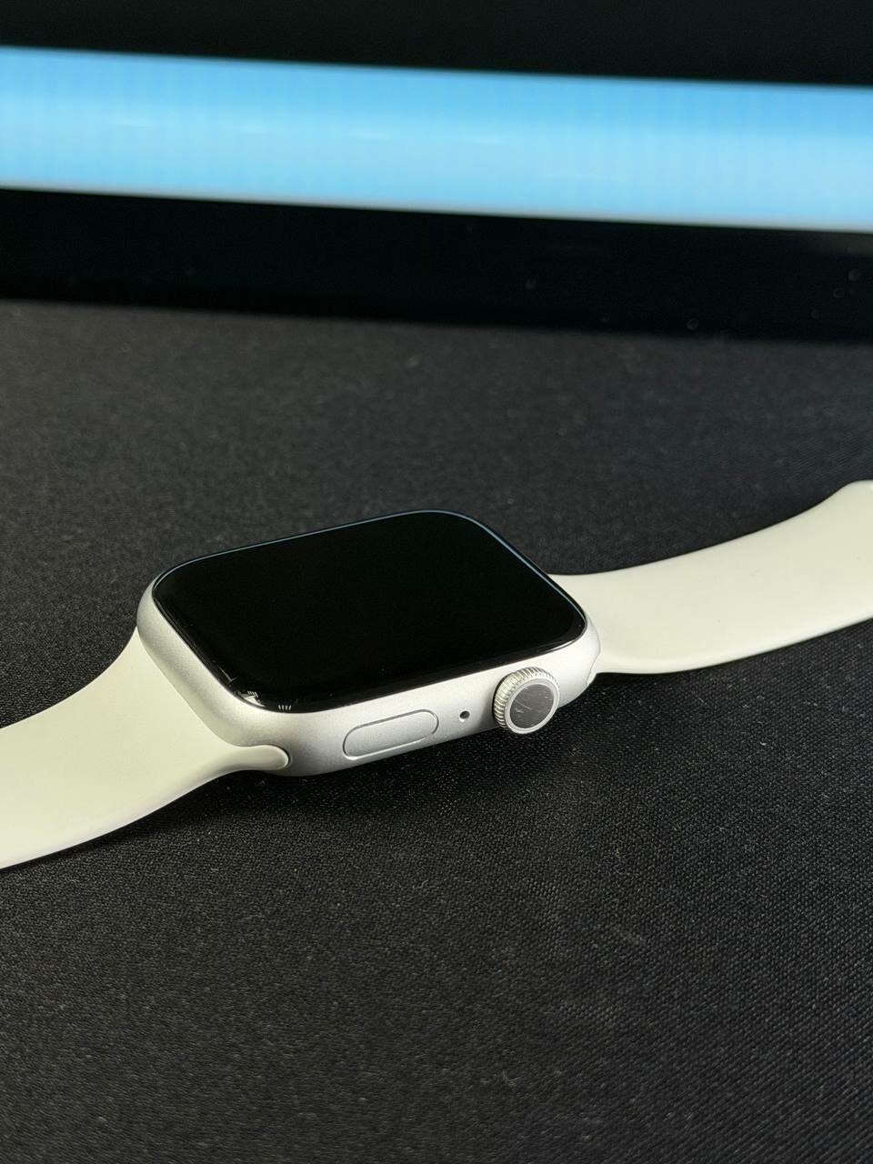 Умные часы Apple Watch 8, Silver/White, 45mm, S/M, 78%, LL, алюминий, силикон