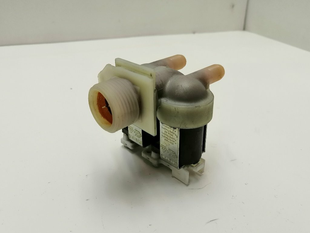 WLX20362OE/19 кт116 Клапан подачи воды для стиральной машины Bosch 9000047121 б/у