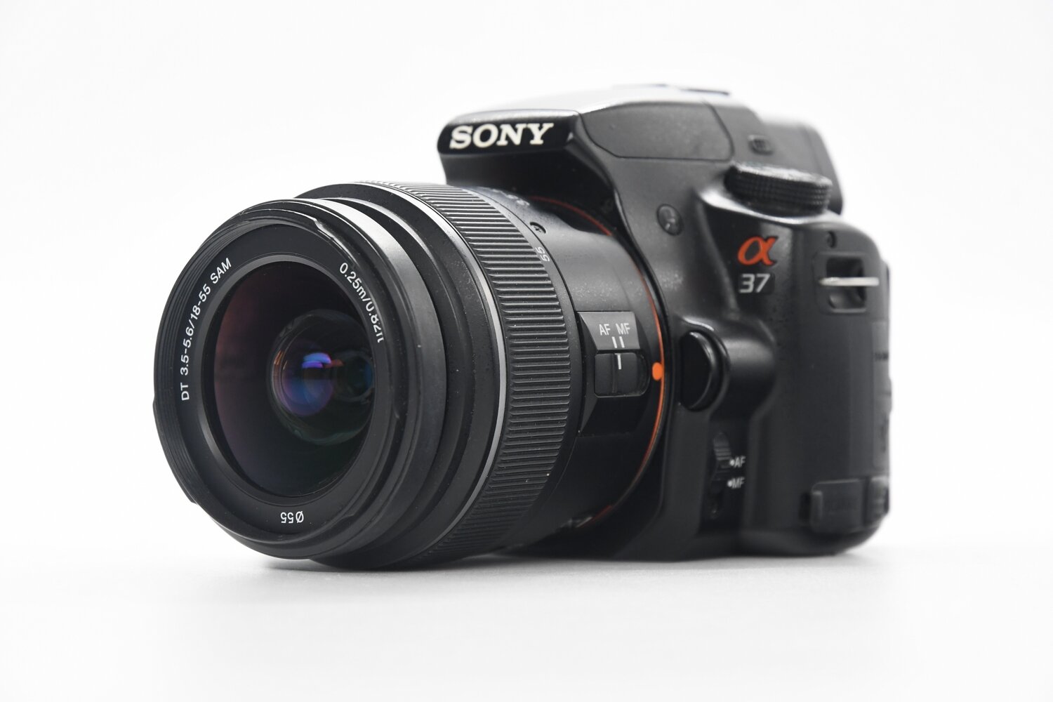 Зеркальный фотоаппарат Sony Alpha SLT-A37 Kit 18-55mm f/3.5-5.6 SAM