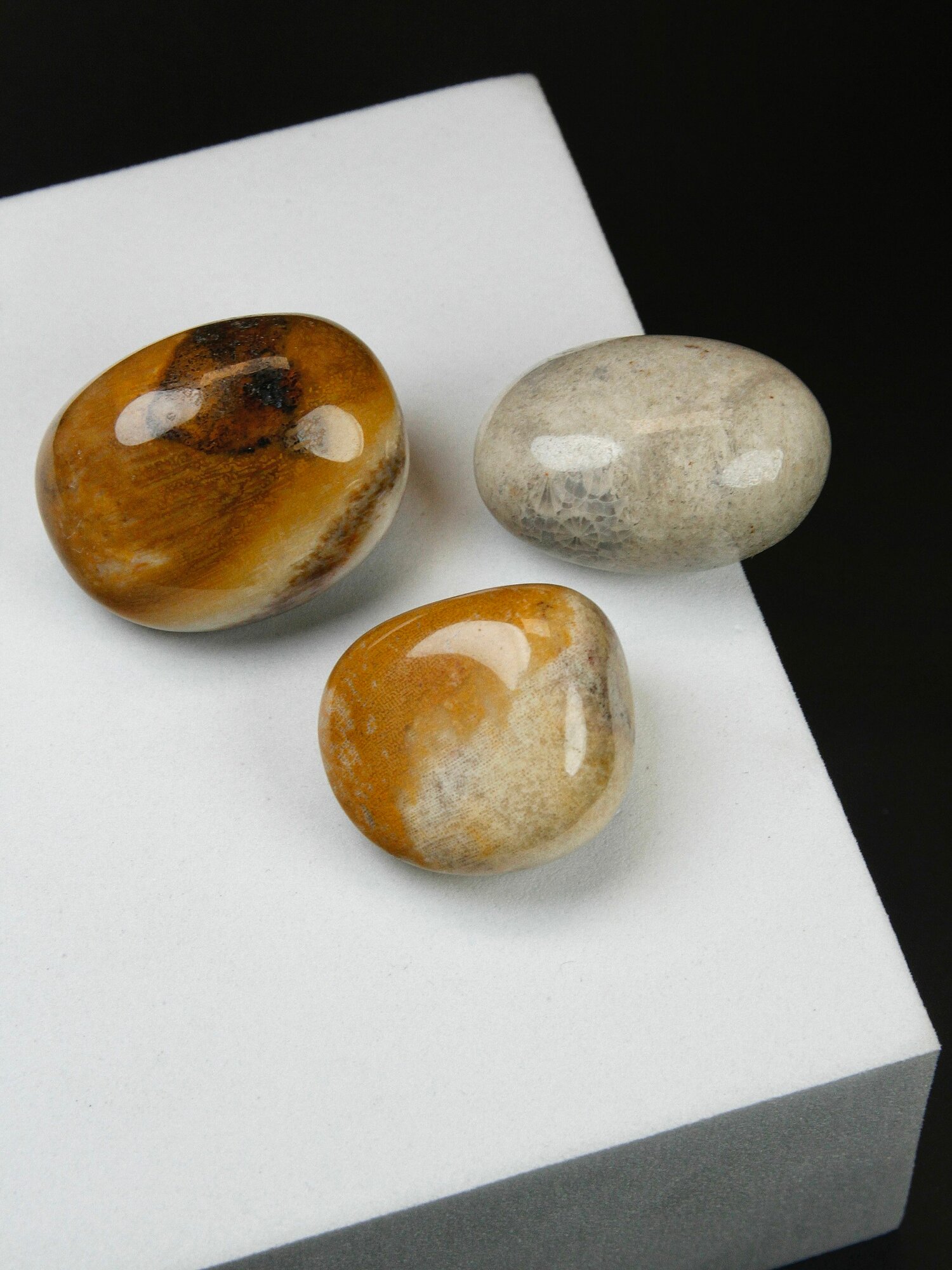 Оберег, амулет Коралл - 3-3,5 см, натуральный камень, самоцвет, галтовка, 3 шт - приносит счастье, радость и удачу