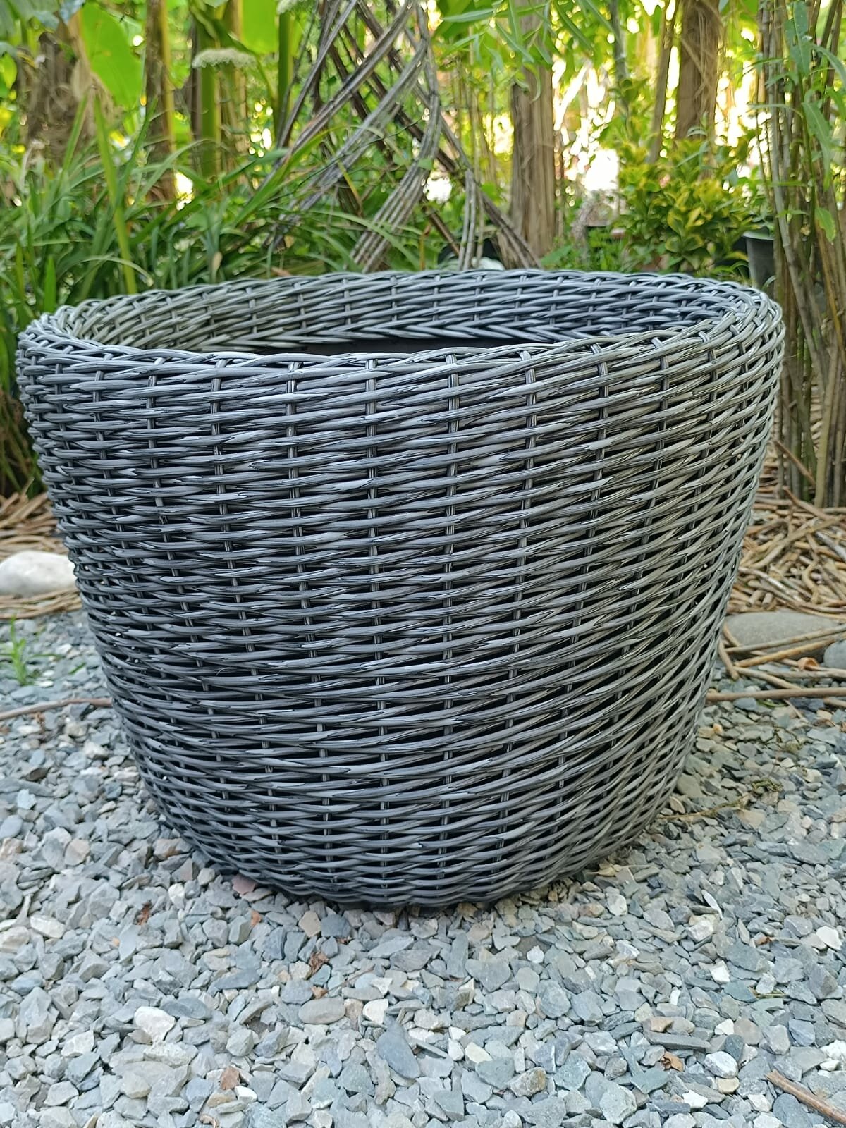 Кашпо Круглое "Уютный дом" - 65 литров - цвет ротанга "Графит"