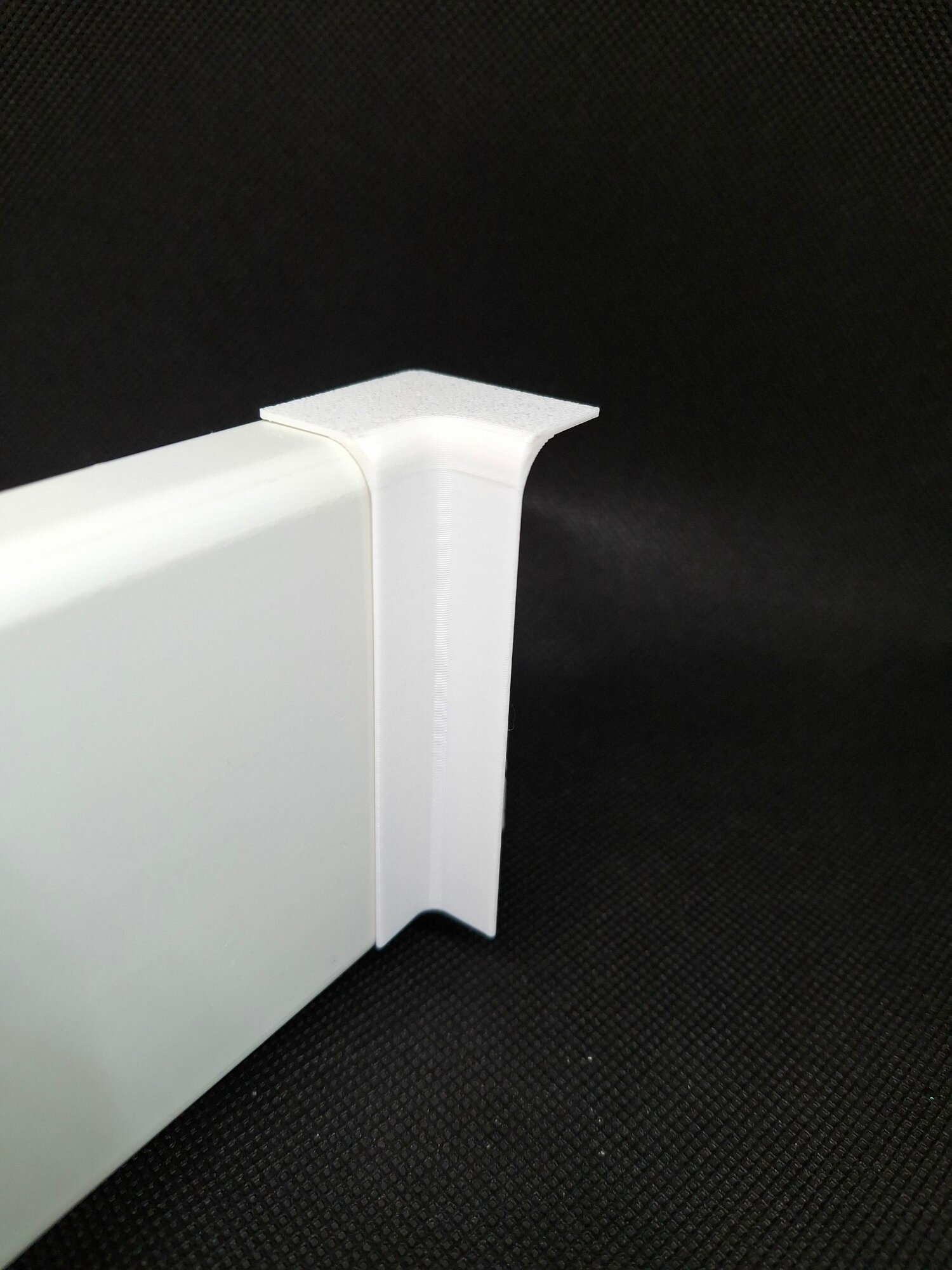 Угол внутренний для плинтуса 70*16 (с закруглением) - 4 шт.