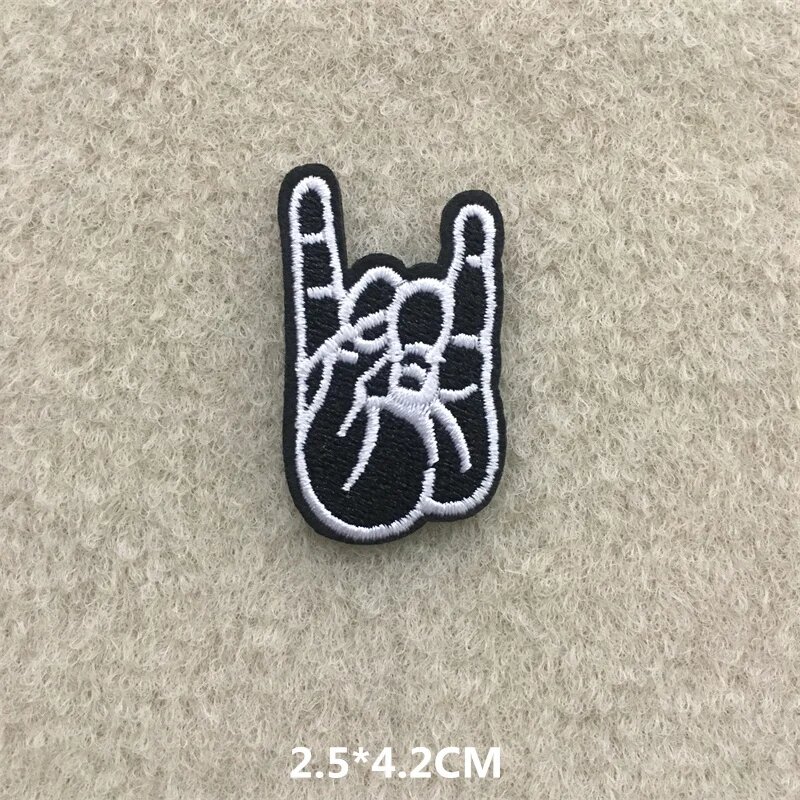 Черно-белые вышитые нашивки с крестом и призраком Черный, RB-0025