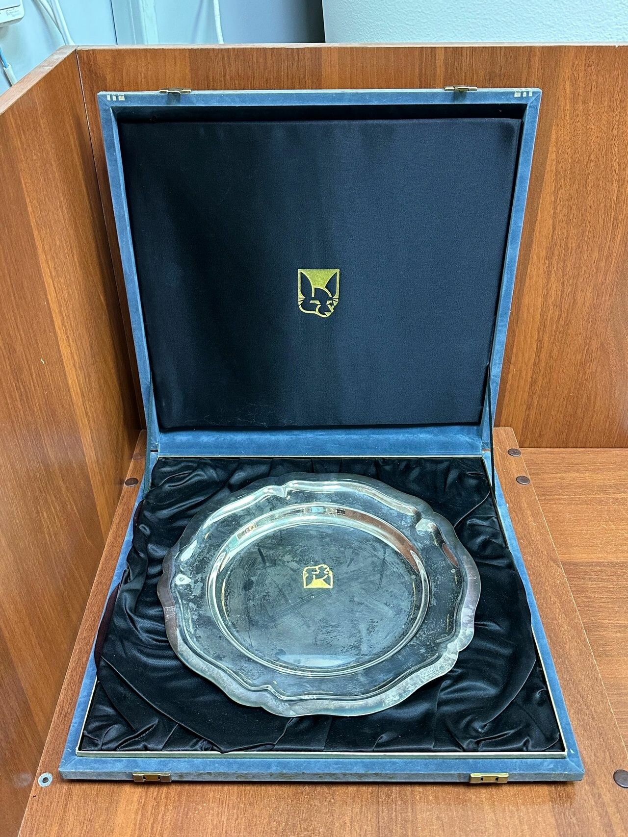 Поднос Посеребрение Алжир B.C.R. времен СССР диаметр 30 см в родном футляре с сертификатом!