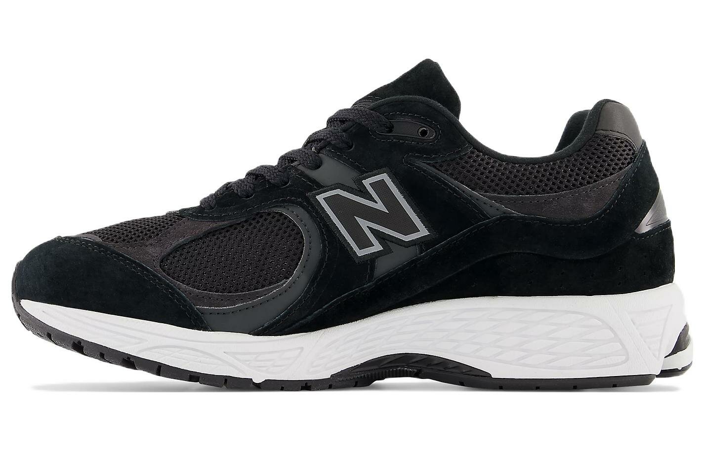 Кроссовки NB 2002R