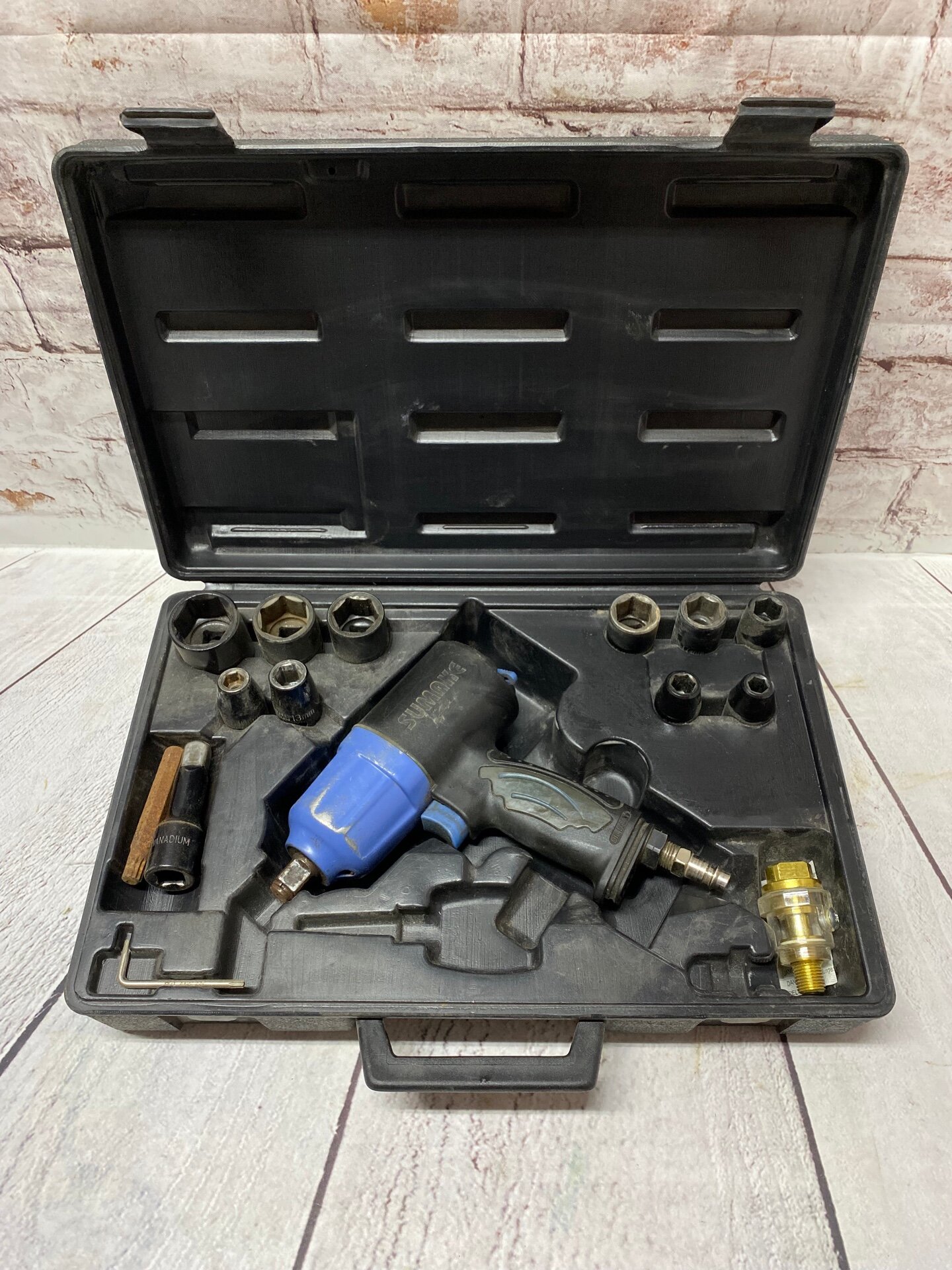 Пневмогайковерт SUMAKE ST-C541K