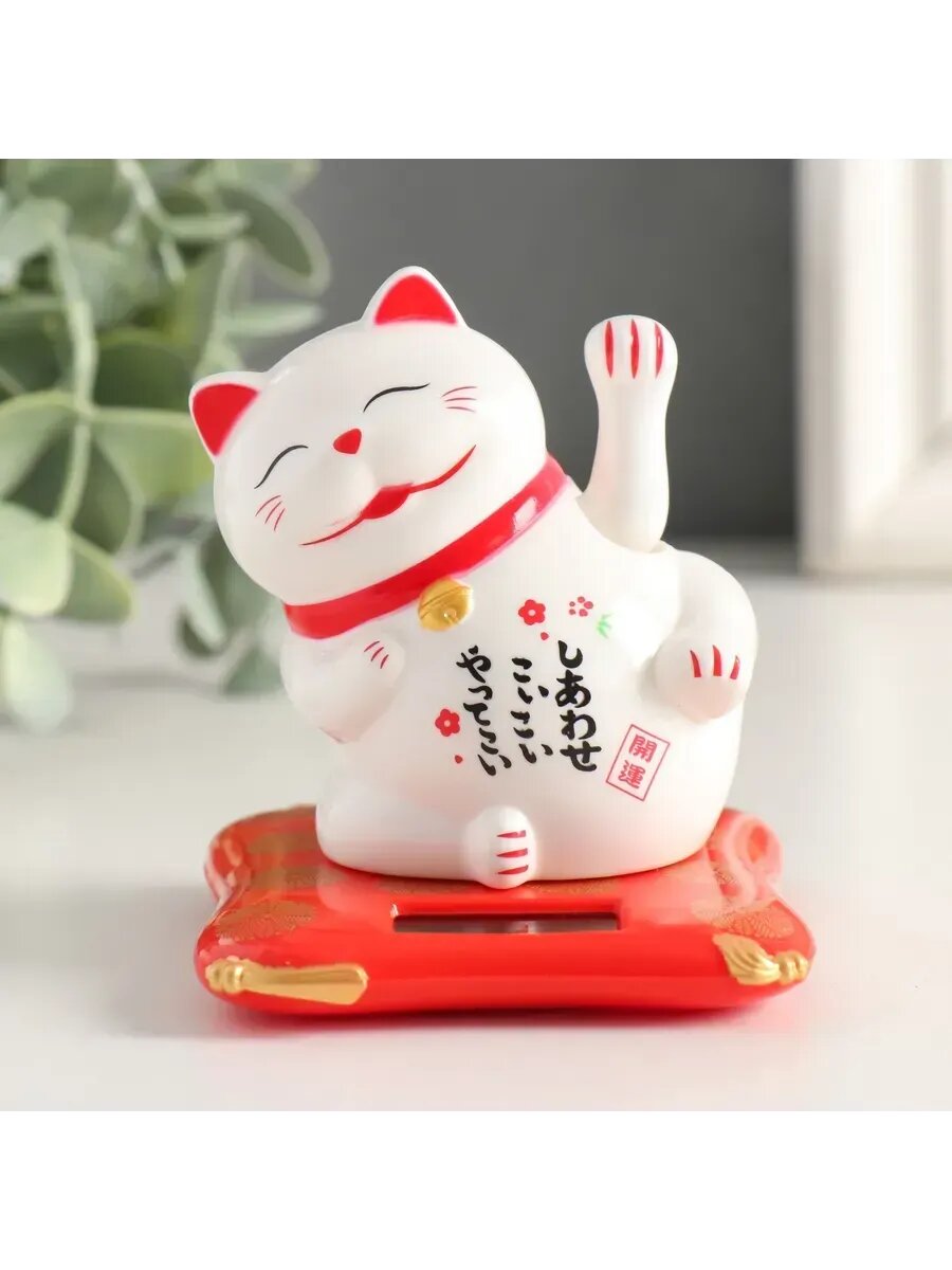 Маятник настольный манэки-нэко на подушке