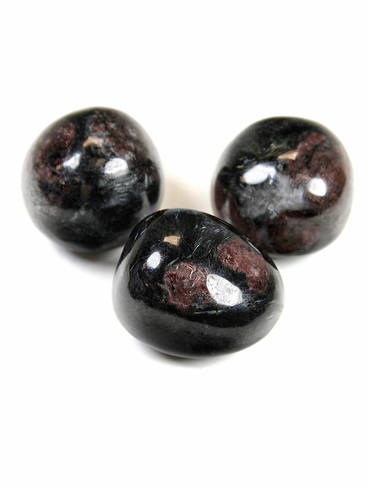 Гранат с нуумитом - 2-3 см, натуральный камень, галтовка, 3 шт - для декора, поделок, бижутерии