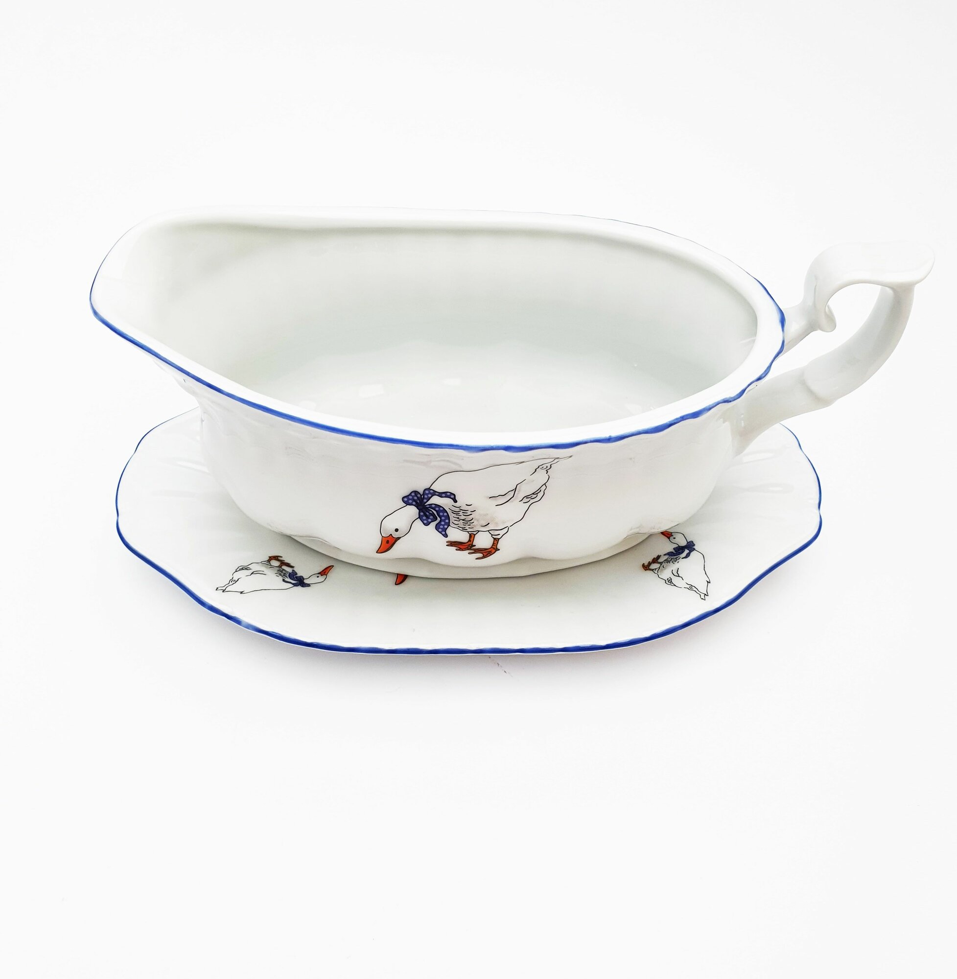 Соусник на подставке "Гуси"блюдо 20х11,5х2 см. соусник 19х9 см.500ml.) Фарфор. Чехия. Без инд. упаковки.