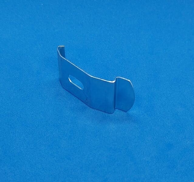 Кронштейн потолочный 6 шт - для карниза шириной 39 мм для вертикальных жалюзи