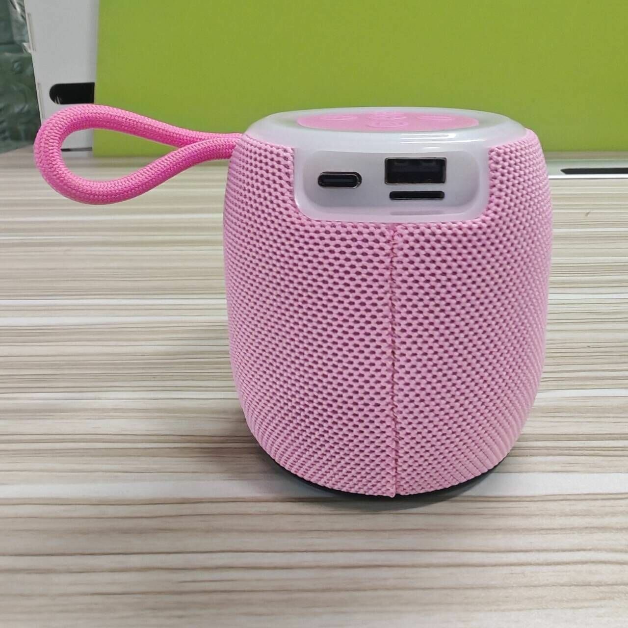 Беспроводной динамик bluetooth