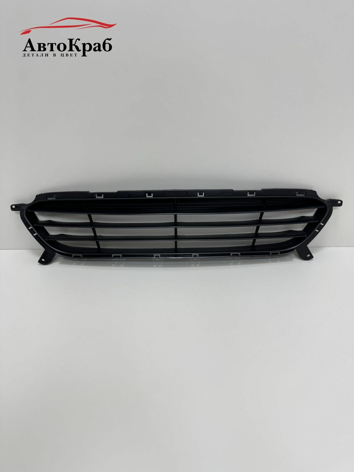 Решетка нижняя в передний бампер для Хендай Солярис 1 2010 - 2014 г.