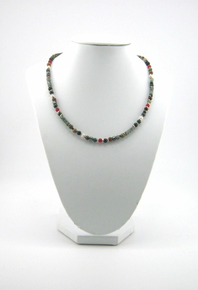 Чокер NN, яшма