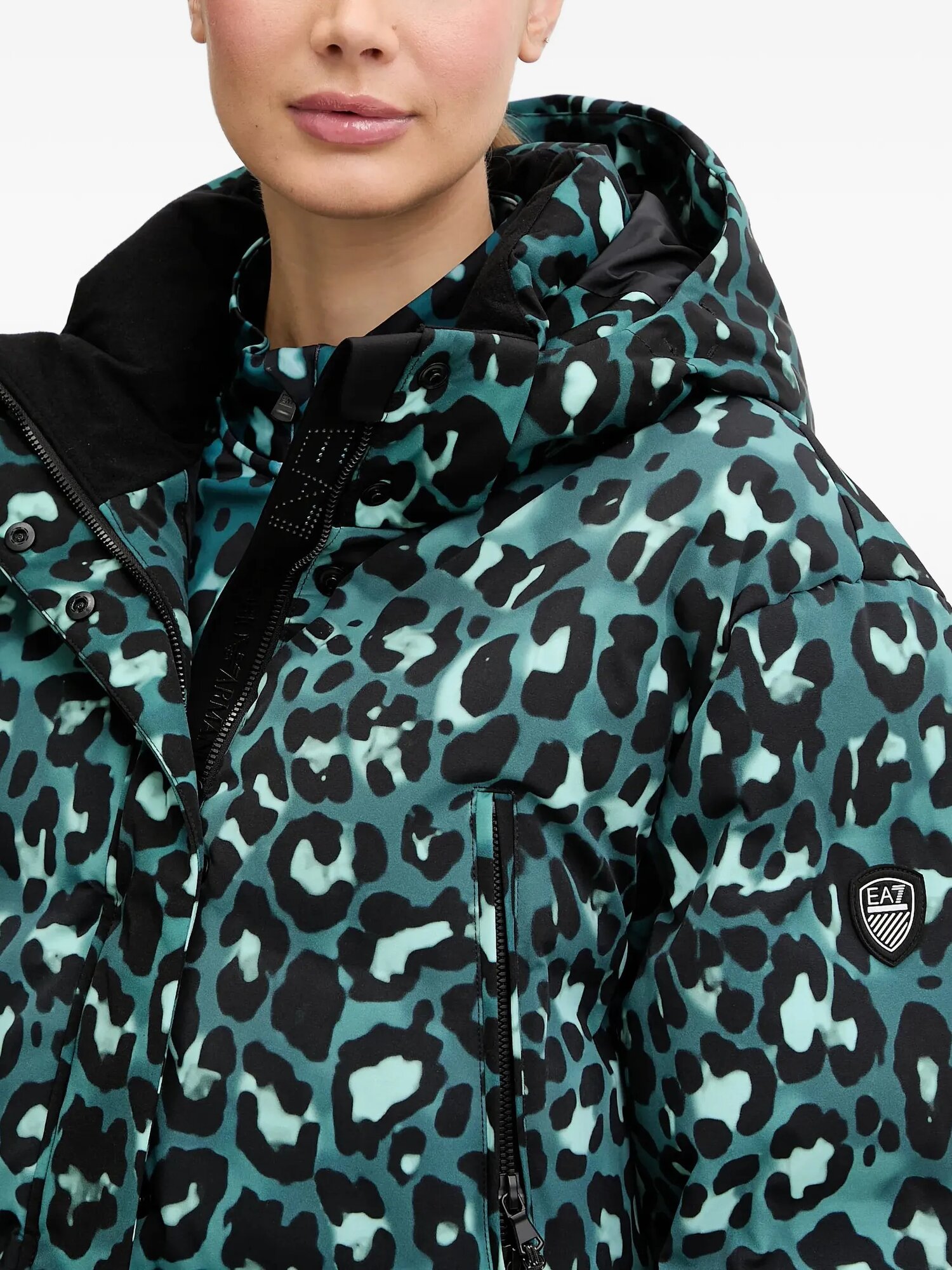 Куртка EA7 EMPORIO ARMANI Hooded leopard-print jacket, размер 40 — фото 1