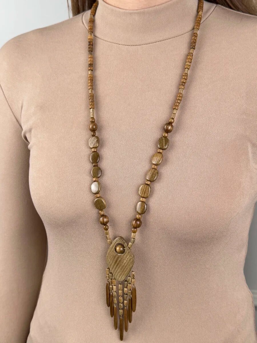 Колье, дерево