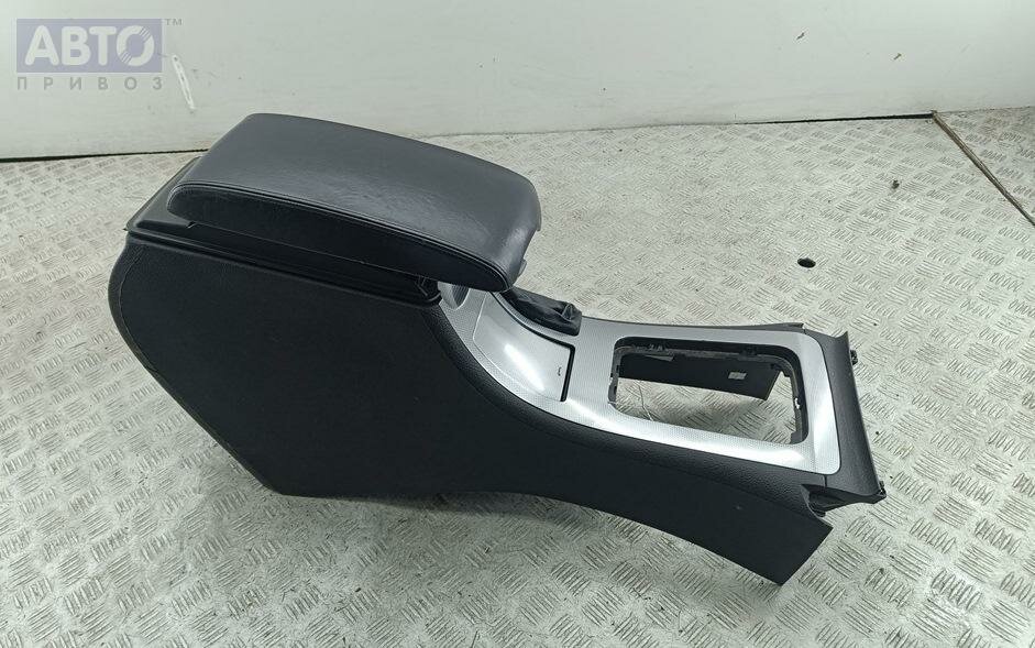 Подлокотник Peugeot 407