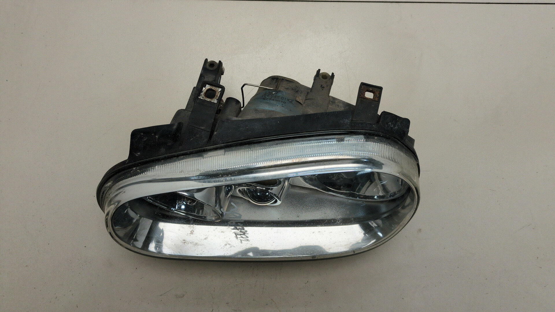 Фара (передняя) левая Volkswagen Golf 4 Б/У