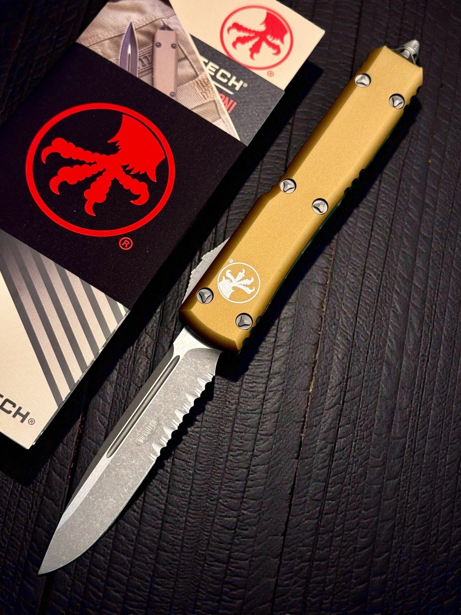 Нож складной MicroTech MCT12111APTA Ultratech, Apocalyptic Part Serrated Blade, Tan Handle
