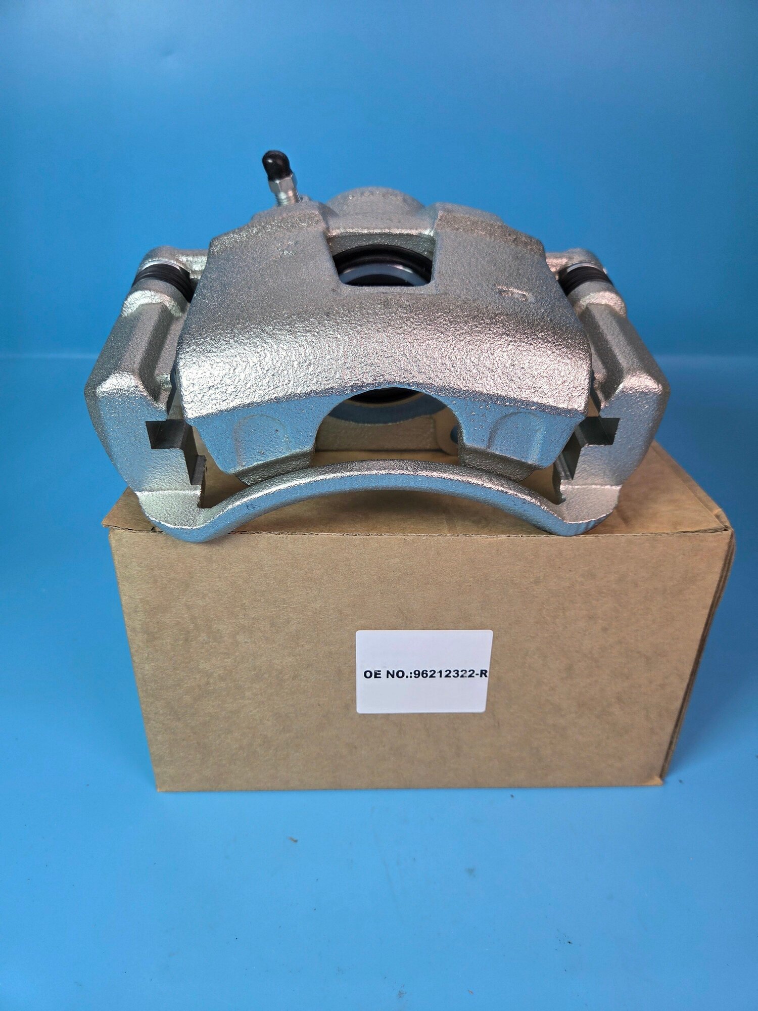 Суппорт передний правый 14" Daewoo Nexia 16кл 96212322