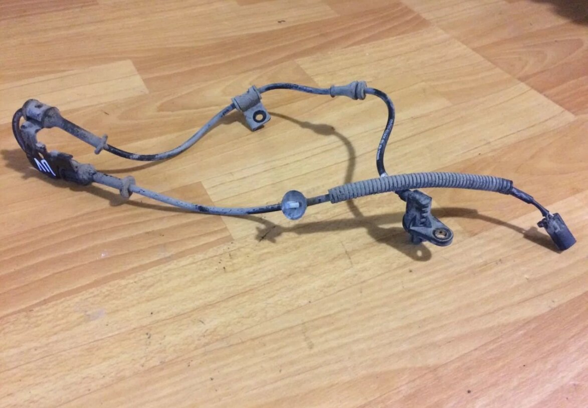 Датчик ABS передний левый Hyundai Solaris 2010-2017 Kia RIO 2011-2017, Б/У