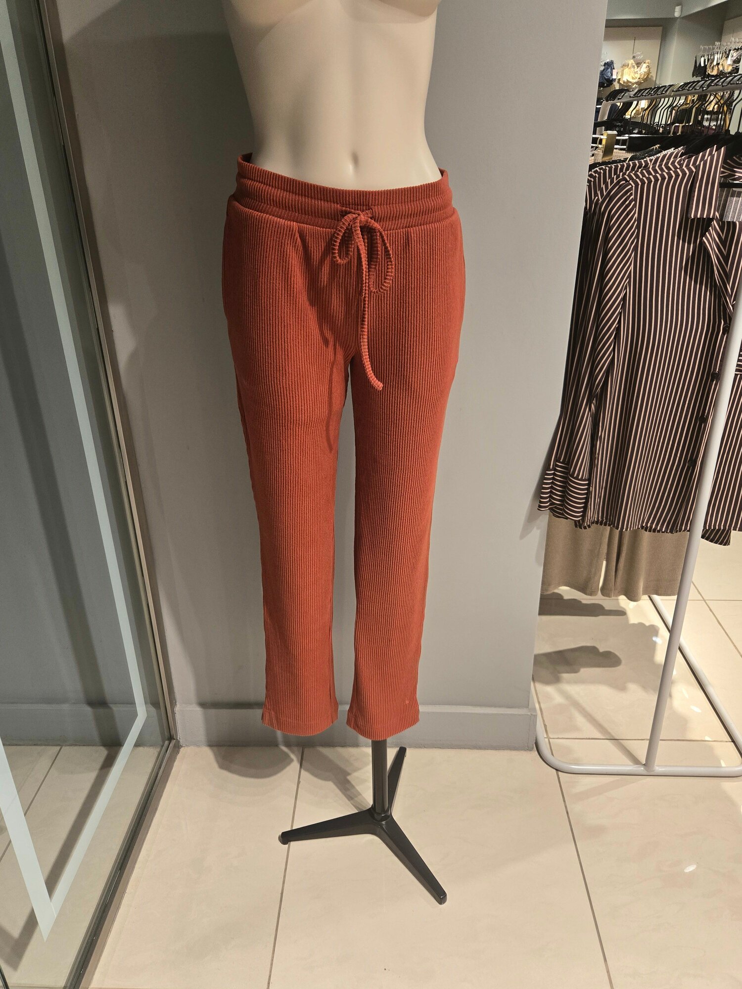 Брюки классические