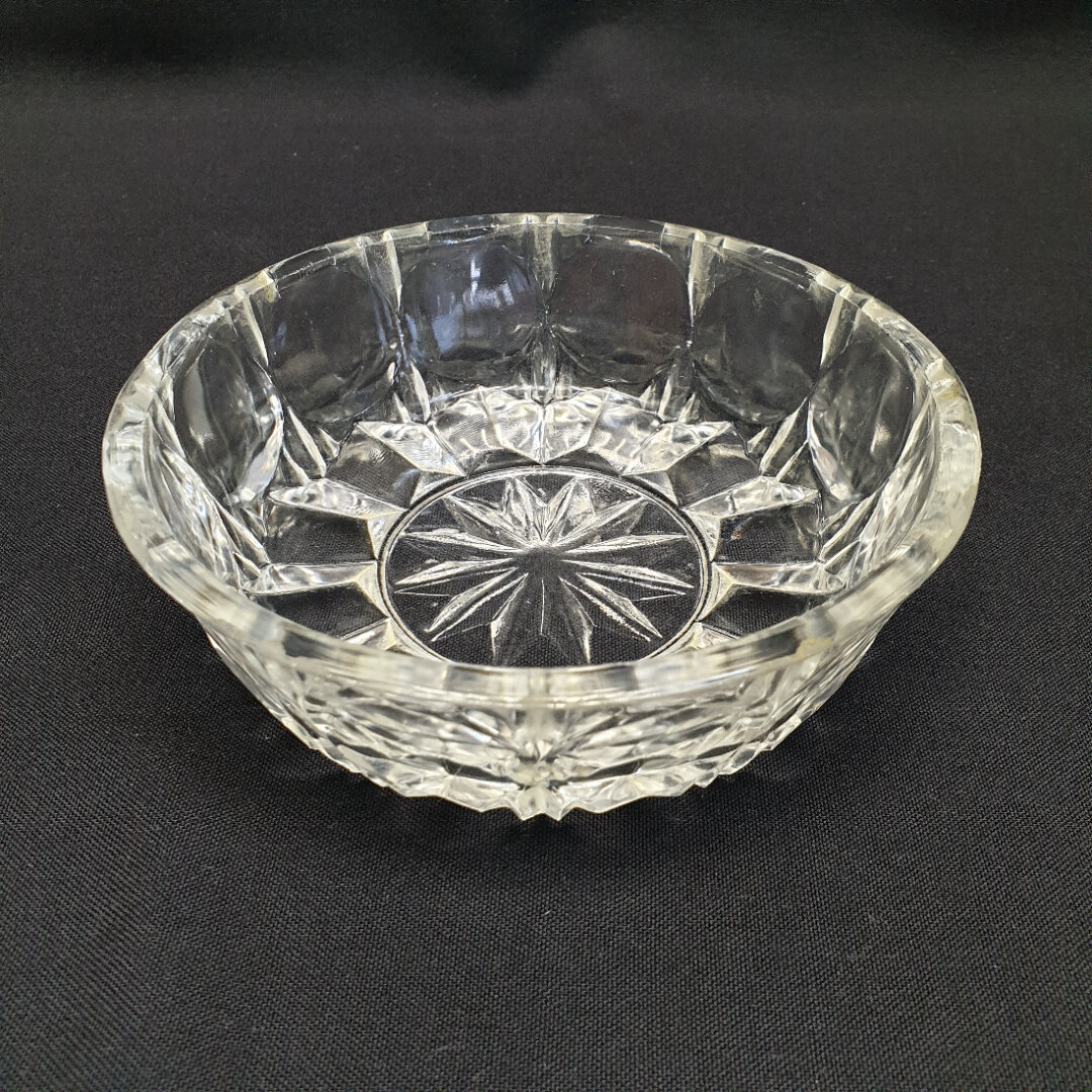 Салатник, стекло, h 4.5 см, d 15 см, винтаж, СССР