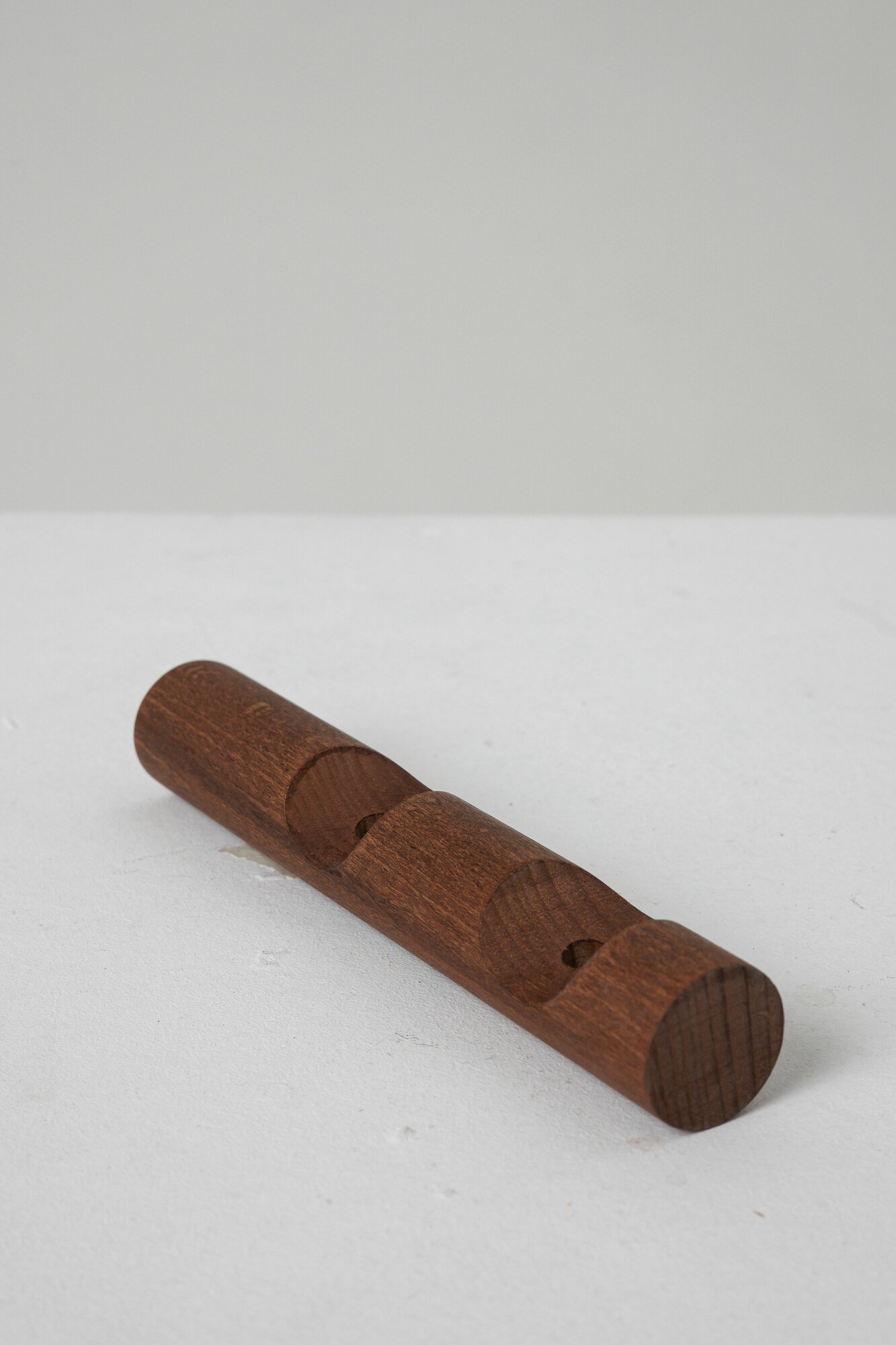 Держатель-кронштейн деревянный для двухрядного карниза Loft, цвет орех, Varman.pro