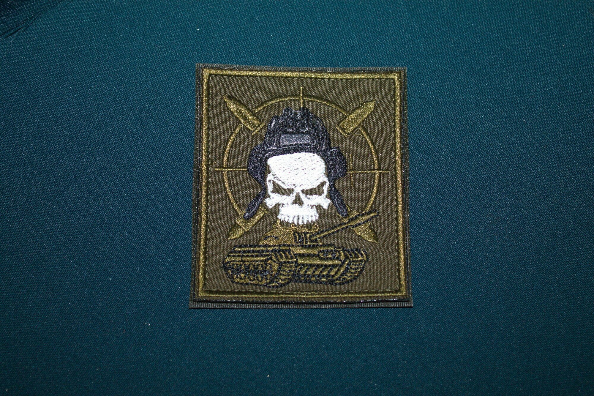 Шеврон Танкист Череп на плече