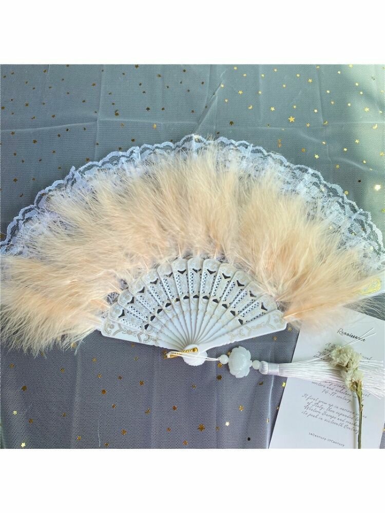 Веер из перьев