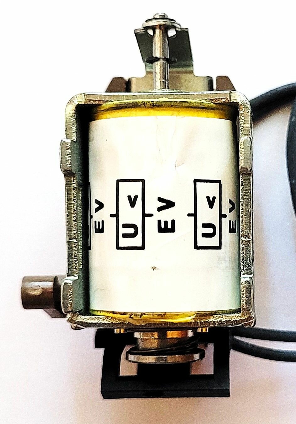 Расцепитель минимального напряжения с задержкой 24В Legrand 26185 для автоматических выключателей DPX250-1600/DPX-IS 1600.