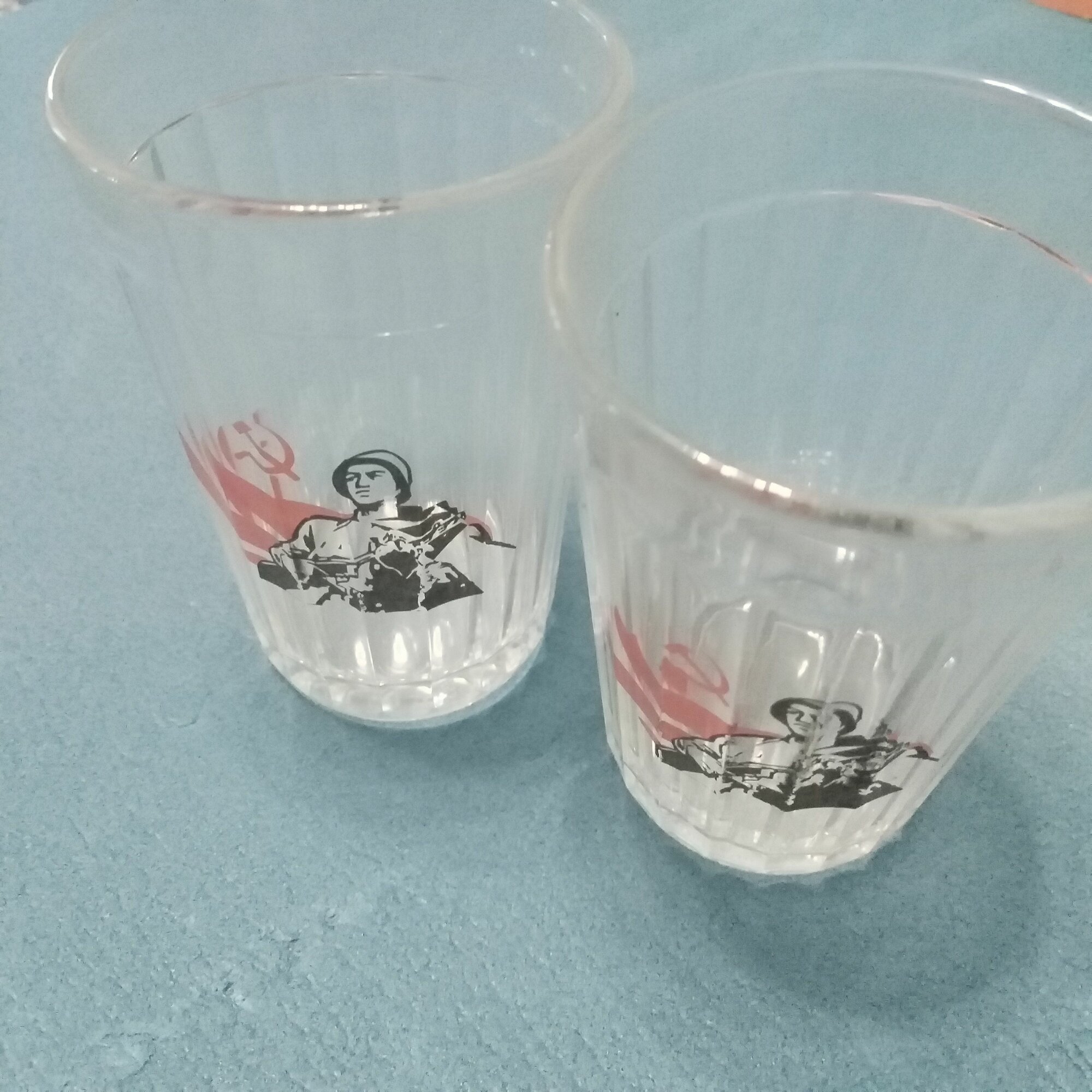 Стакан граненный 2 шт, и сувенир из СССР
